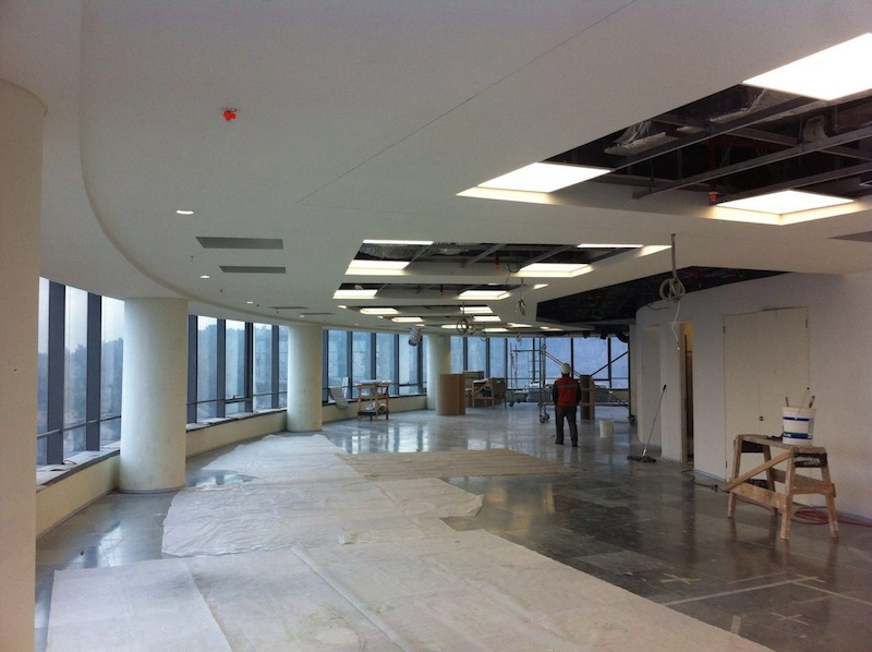 TORRE TITANIUM - CHILE 16.000 MQ - Suelos técnicos para interiores y ...