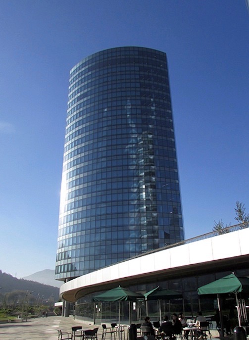 TORRE TITANIUM - CHILE 16.000 MQ - Suelos técnicos para interiores y ...